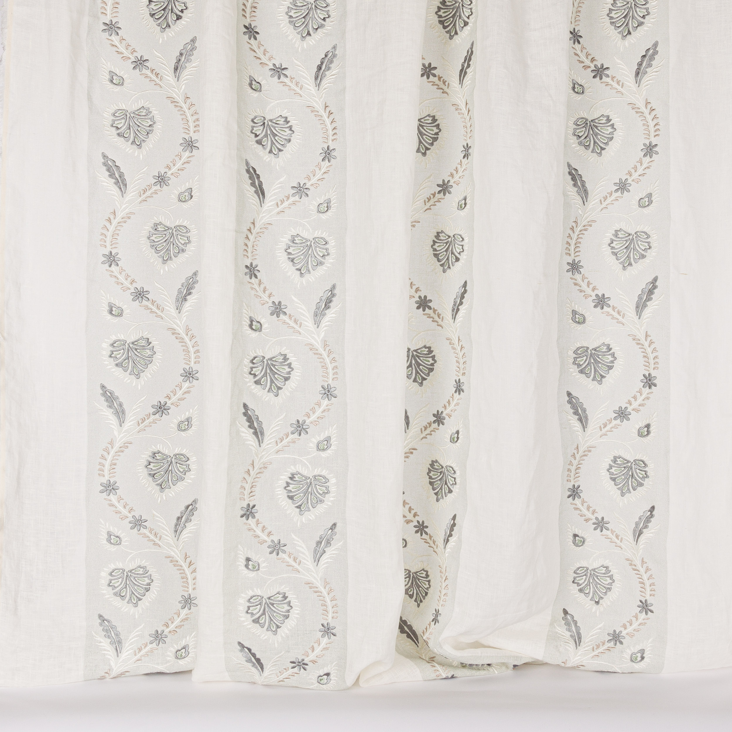 Florinda Sheer Fabric in Silver by Colefax and Fowler
