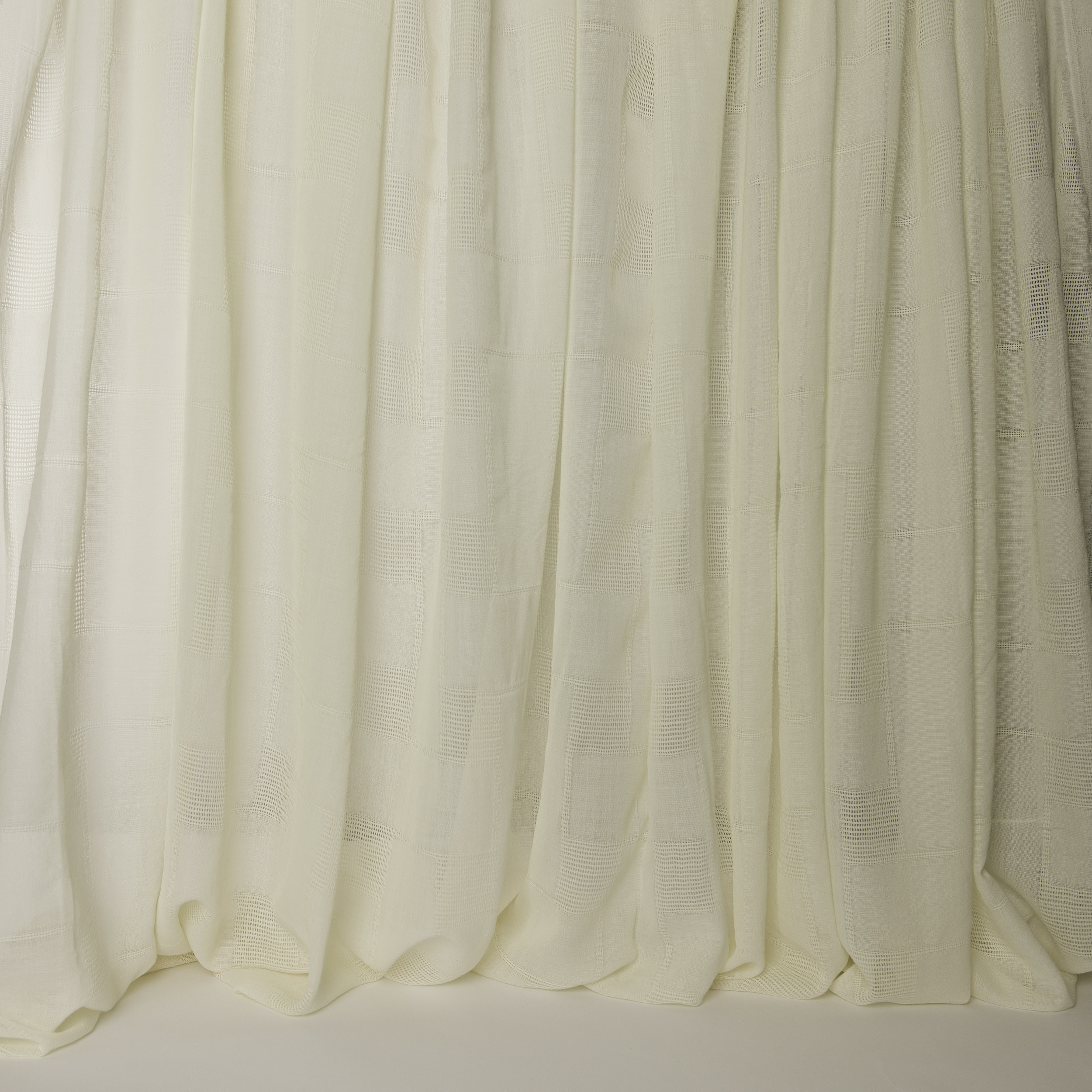 Nolan Fabric in Bone by Larsen
